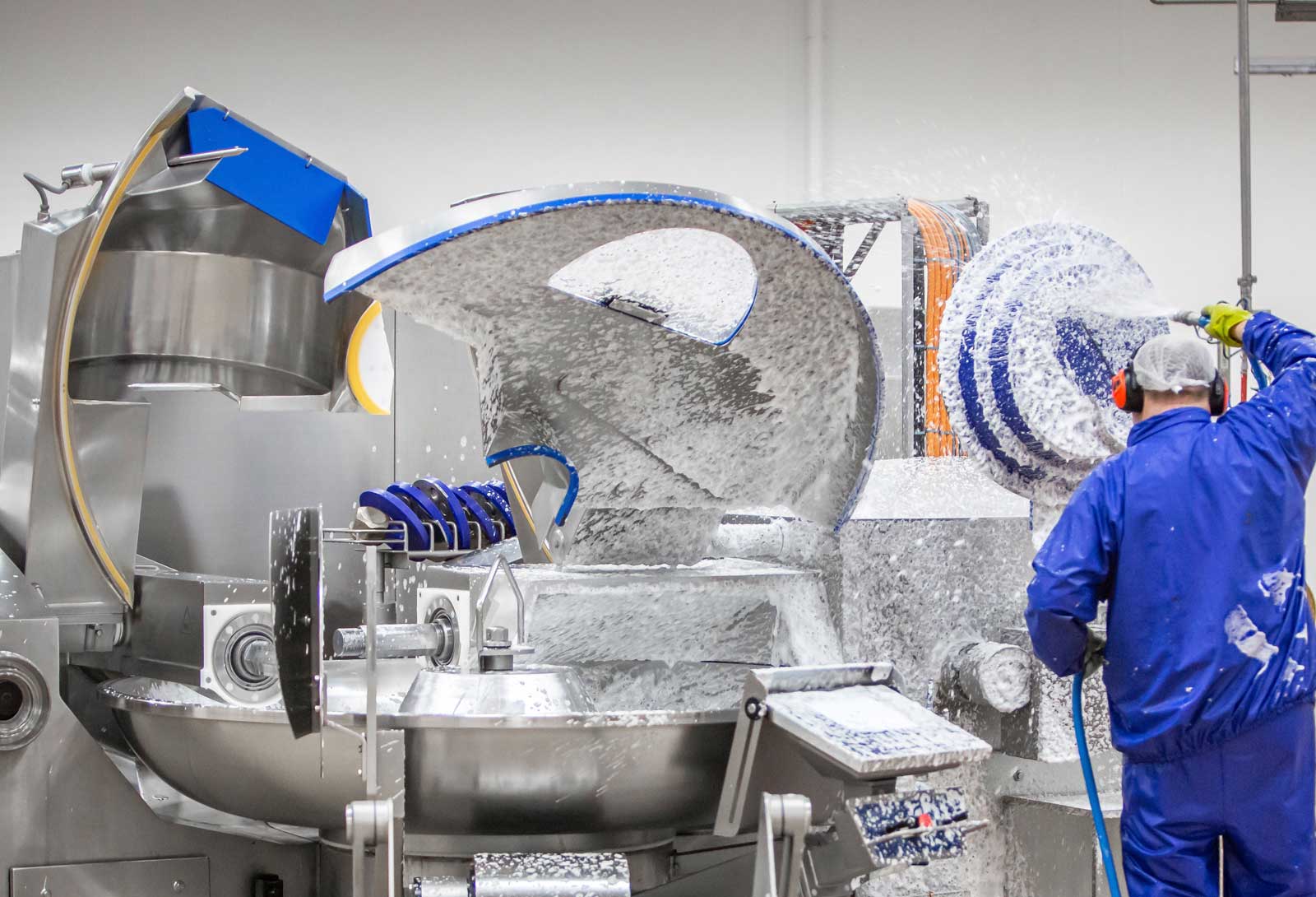 Diverclean Sonic: Sustainable Open Plant Cleaning Solution | Diversey