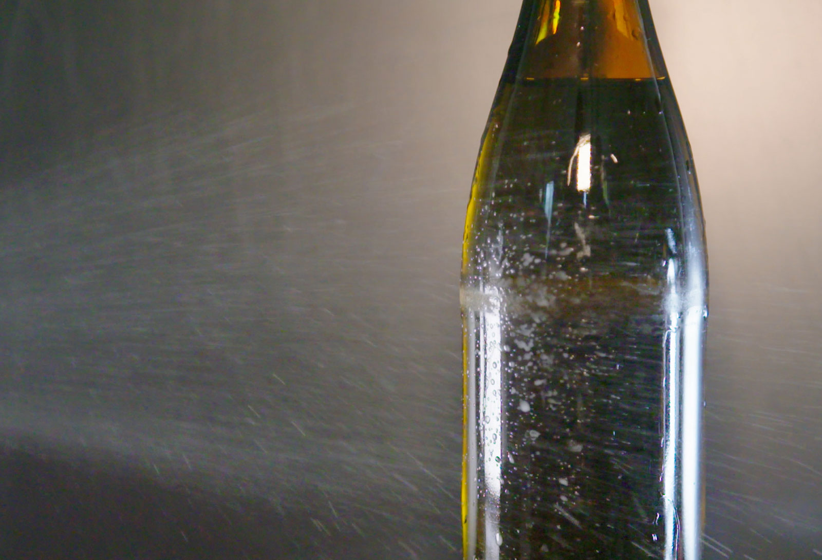 DivoMask: High-Performance Maskant Glass Bottle Protection | Diversey